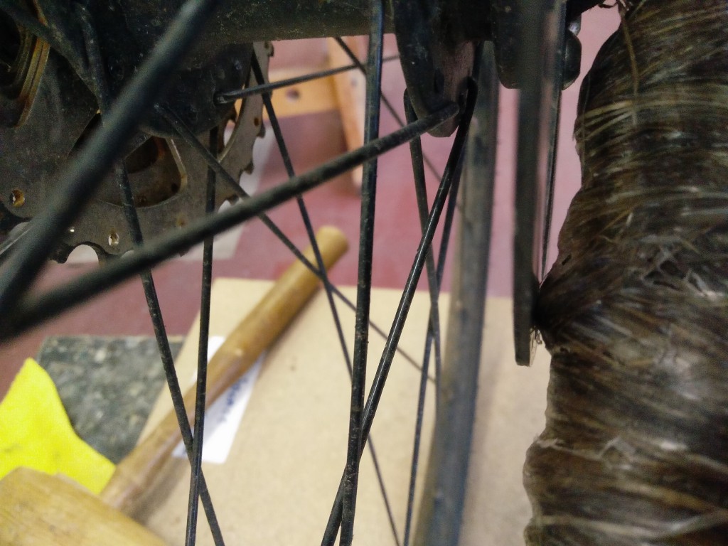 Bamboo Bike – Wrapping with Hemp Fiber and Epoxy – J. Spence – Science